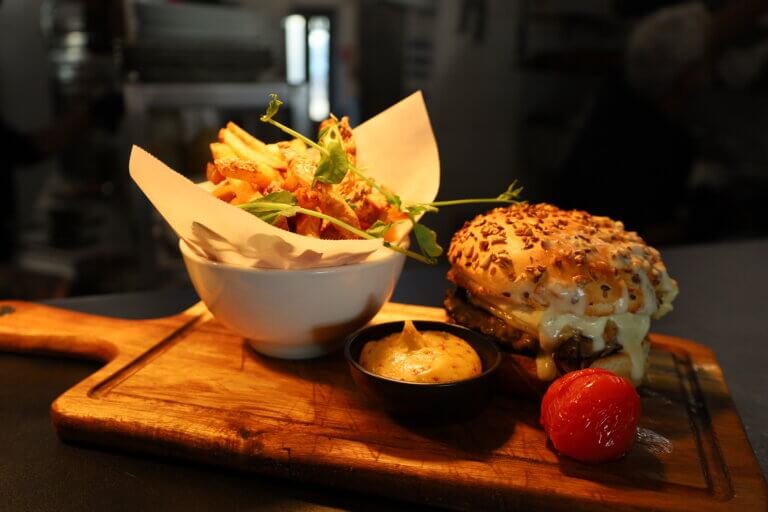 Le Five Restaurant à Six-Fours - Découvrez la carte et nos menus